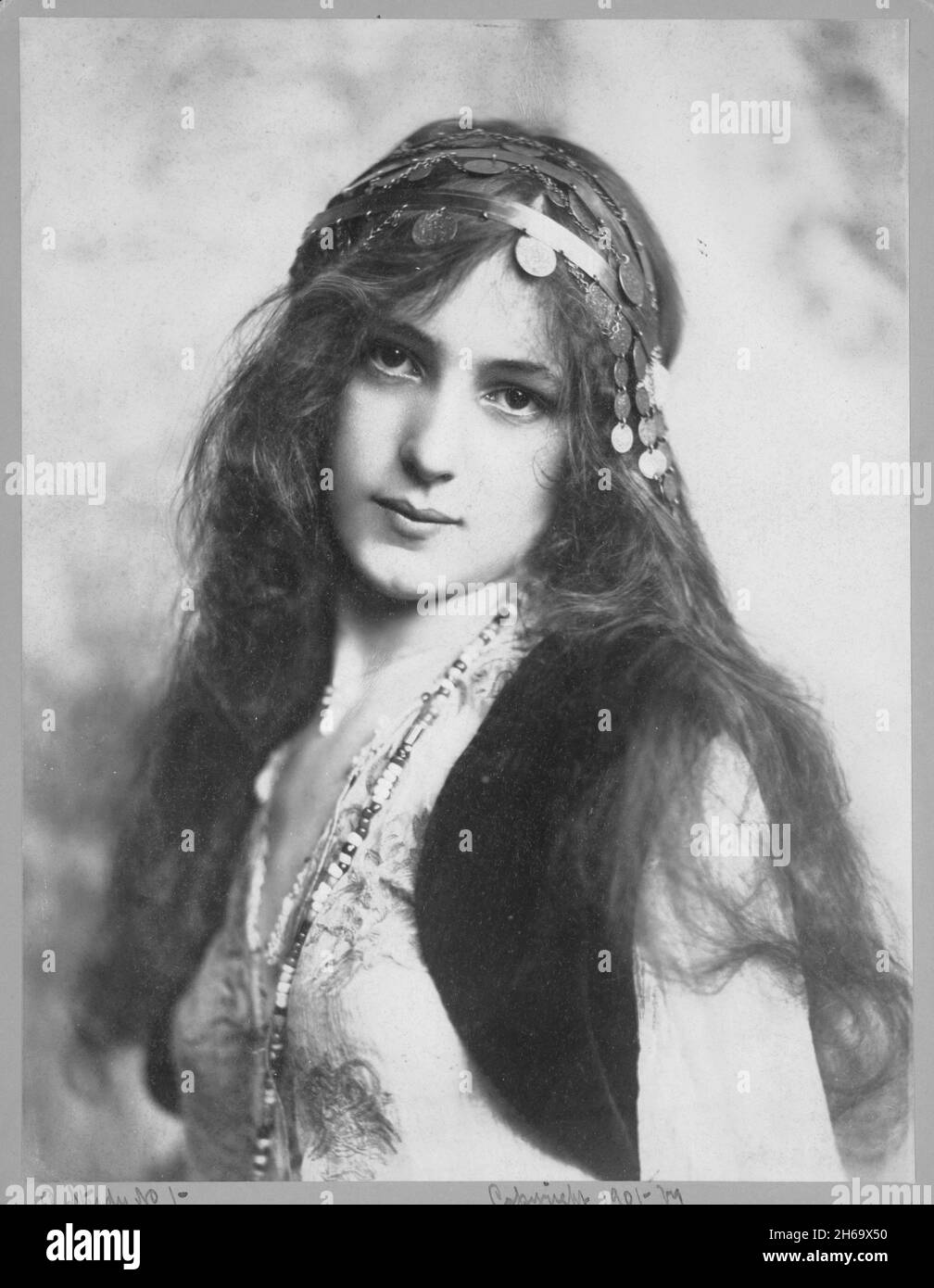 Evelyn Florence Nesbit - 1901 - Rudolf Eickemeyer, Jr Stock Photo - Alamy