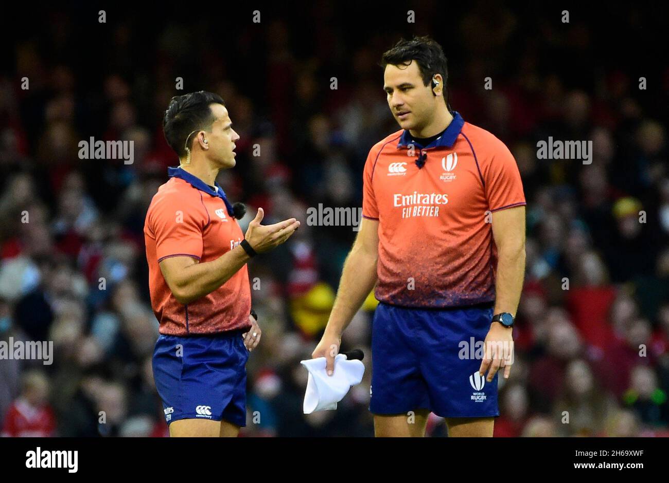 Nic berry referee hi-res stock photography and images - Alamy