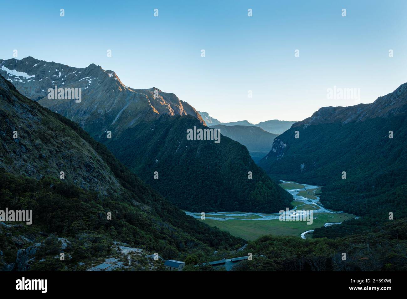 Routeburn Valley at sunrise, Routeburn Track, Great Walk of New Zealand ...