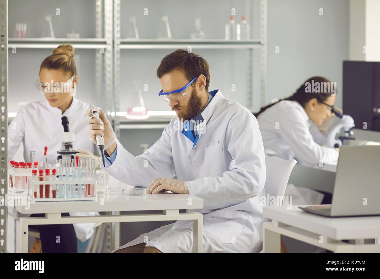 Biological analysis hi-res stock photography and images - Alamy