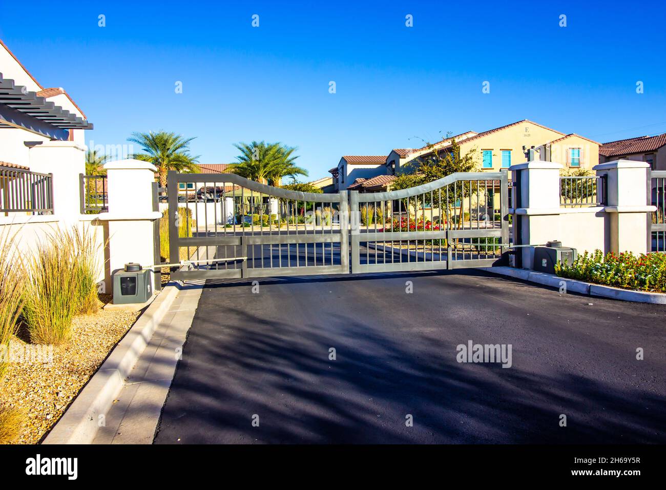 Automobile gates hi-res stock photography and images - Alamy