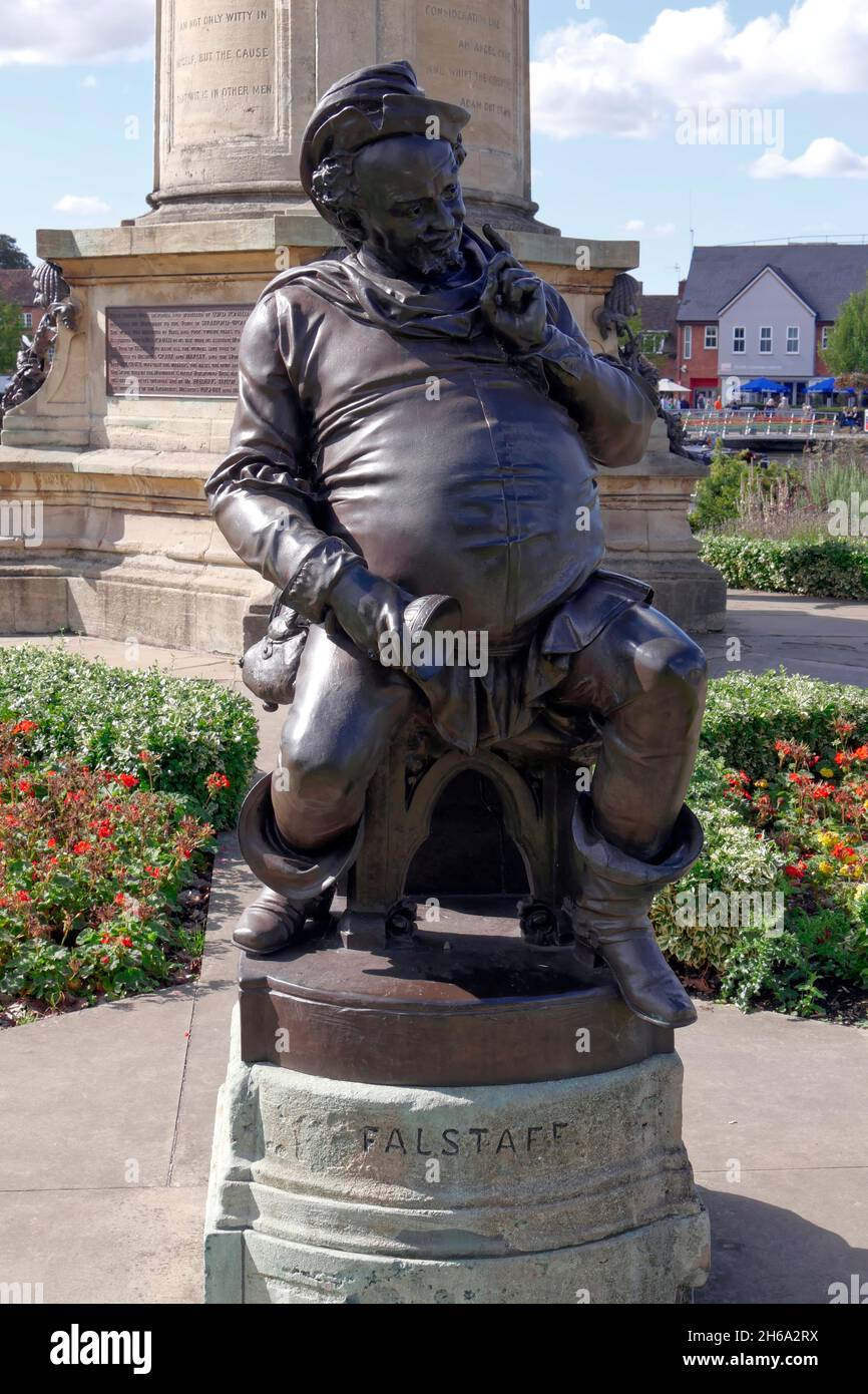 Town warwickshire sculpture hi-res stock photography and images - Alamy