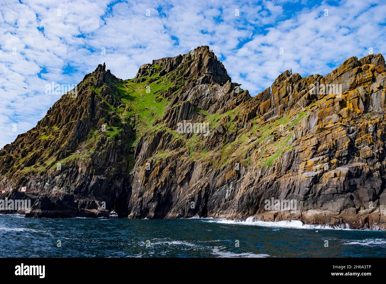 Beehive Huts at the UNESCO World Heritage site, Skellig Michael ...