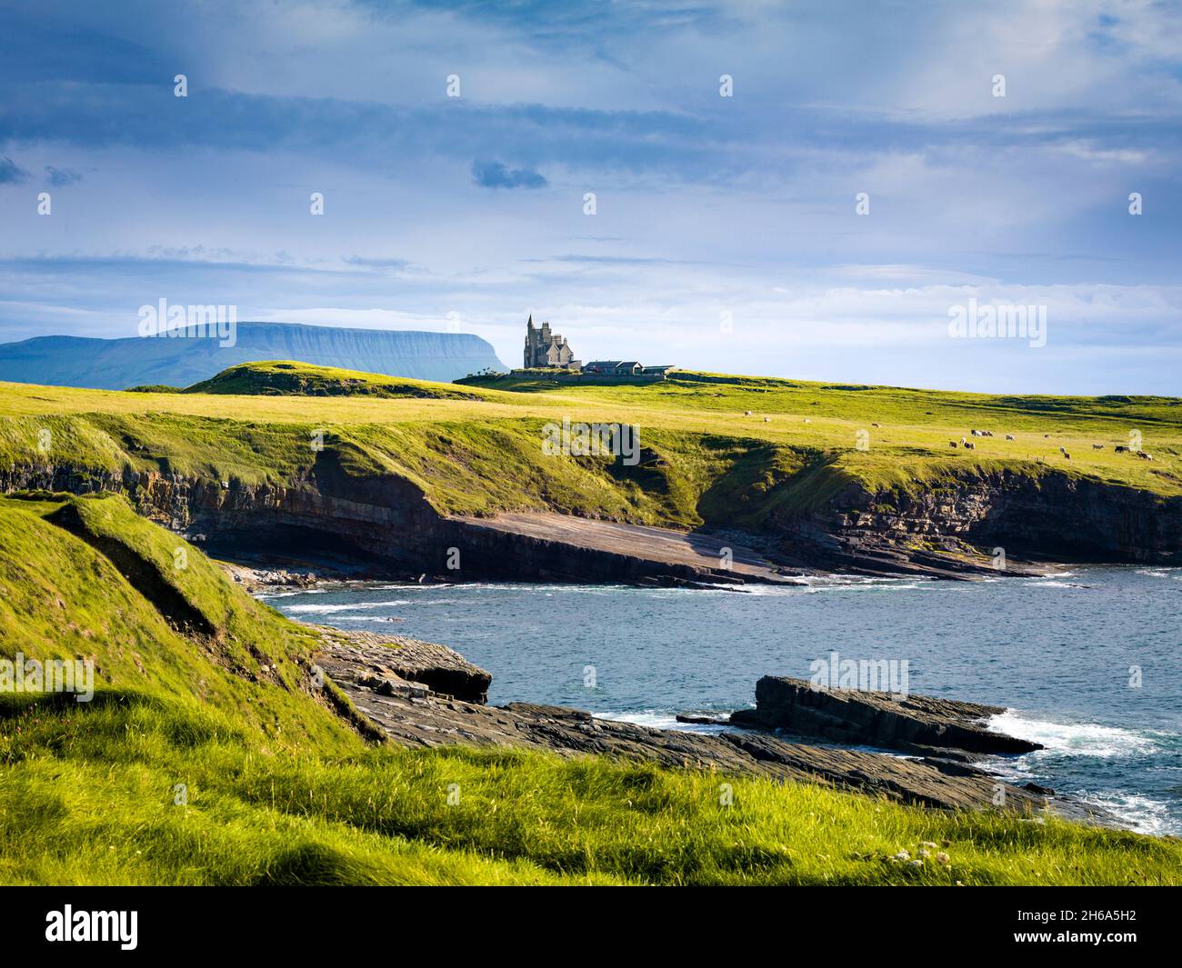 Tunney mountbatten castle hi-res stock photography and images - Alamy