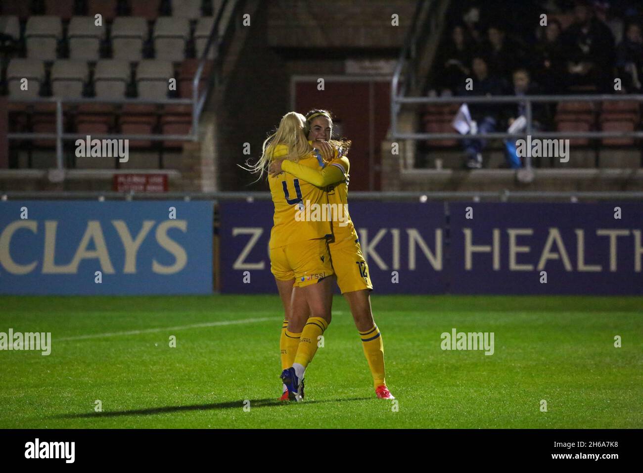 Chloe peplow reading hi-res stock photography and images - Alamy