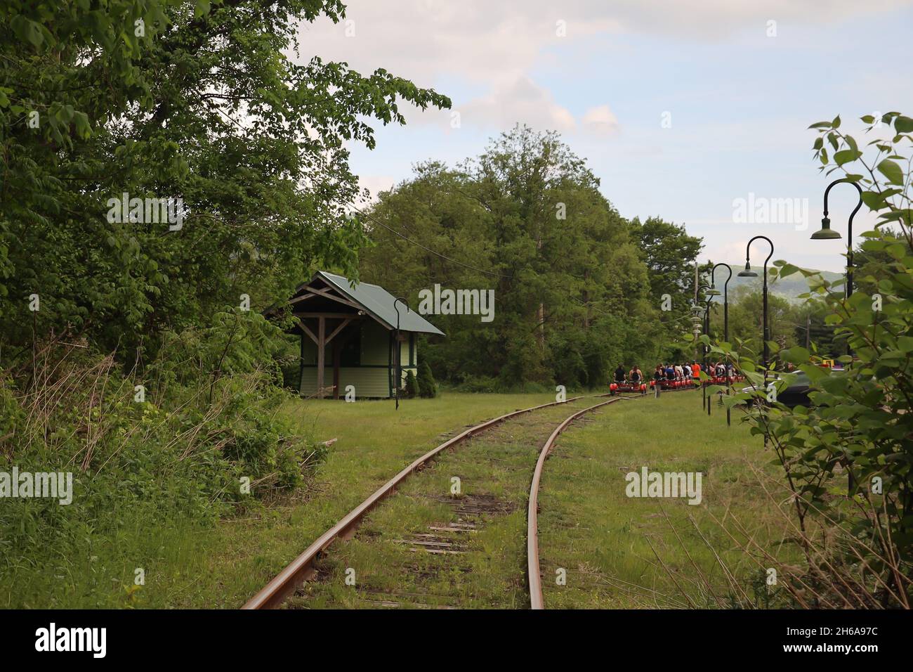 Railroad tracks train station hi-res stock photography and images - Alamy