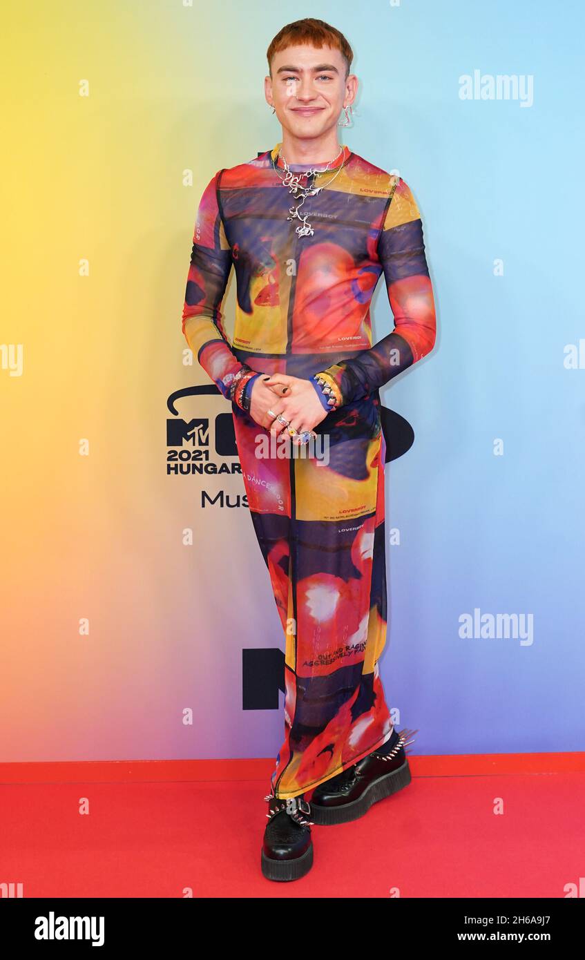 Olly alexander 2021 hi-res stock photography and images - Alamy