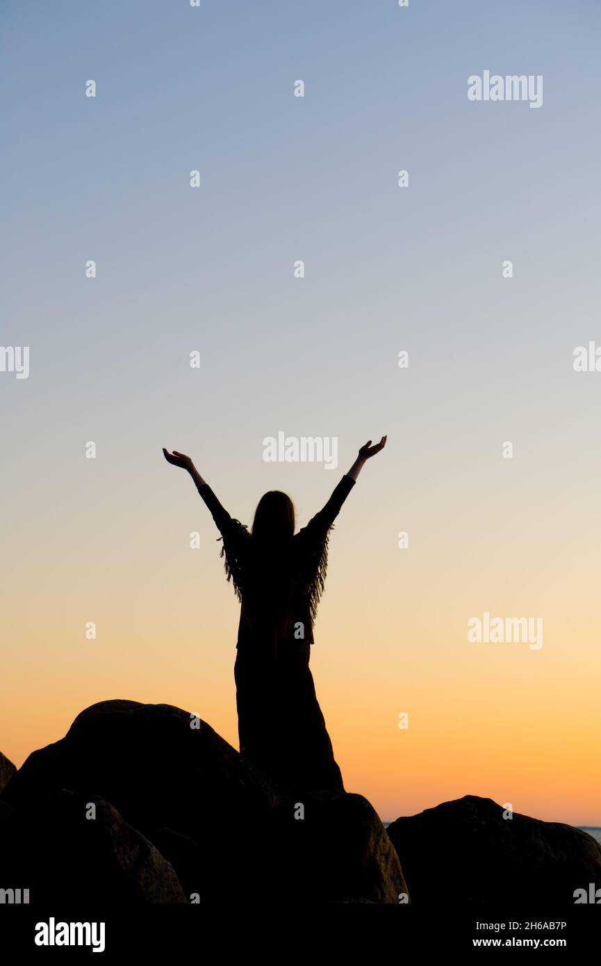 Raising rock hi-res stock photography and images - Alamy