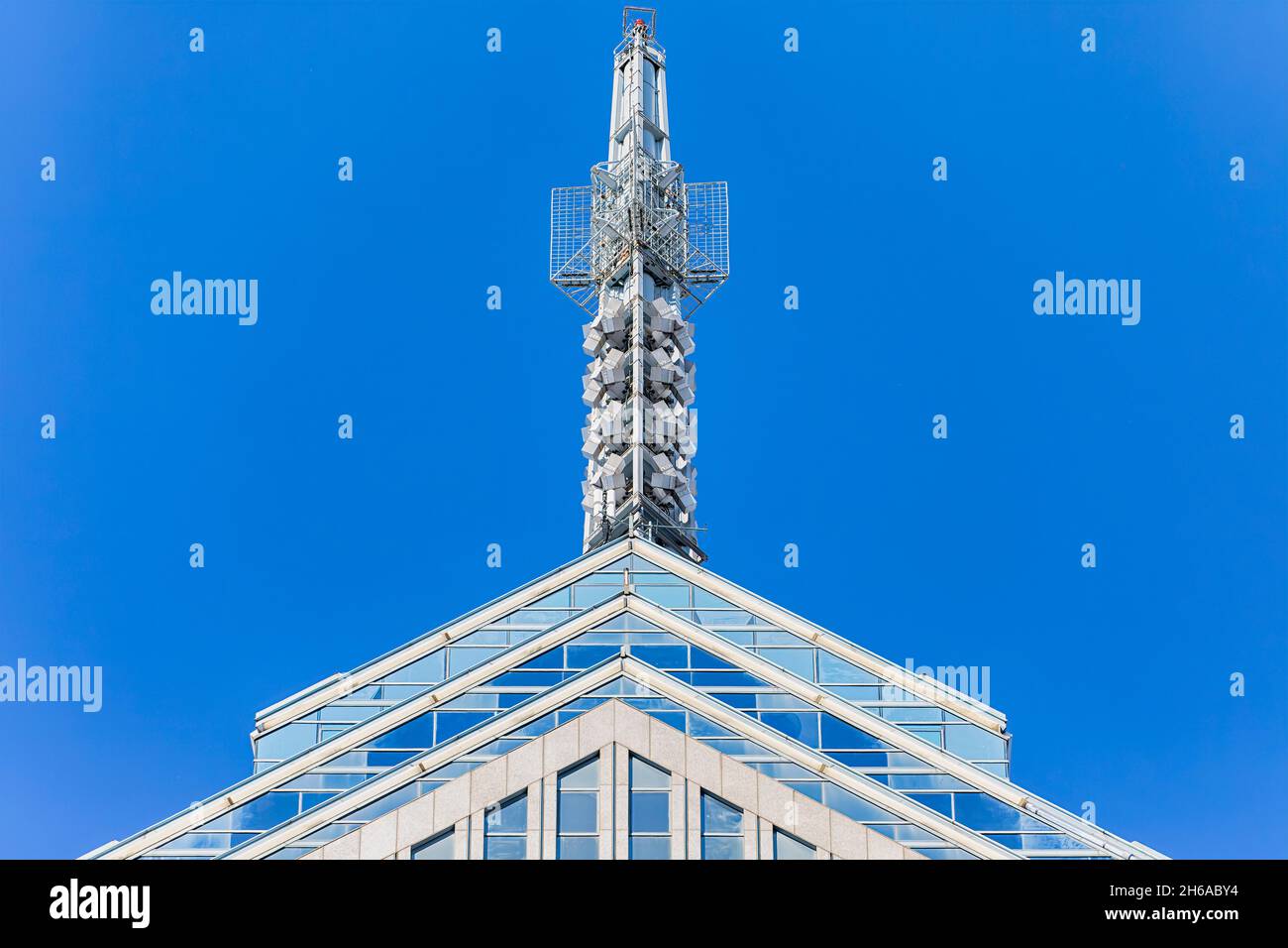 1650 Market Street, aka One Liberty Place, is often called ...