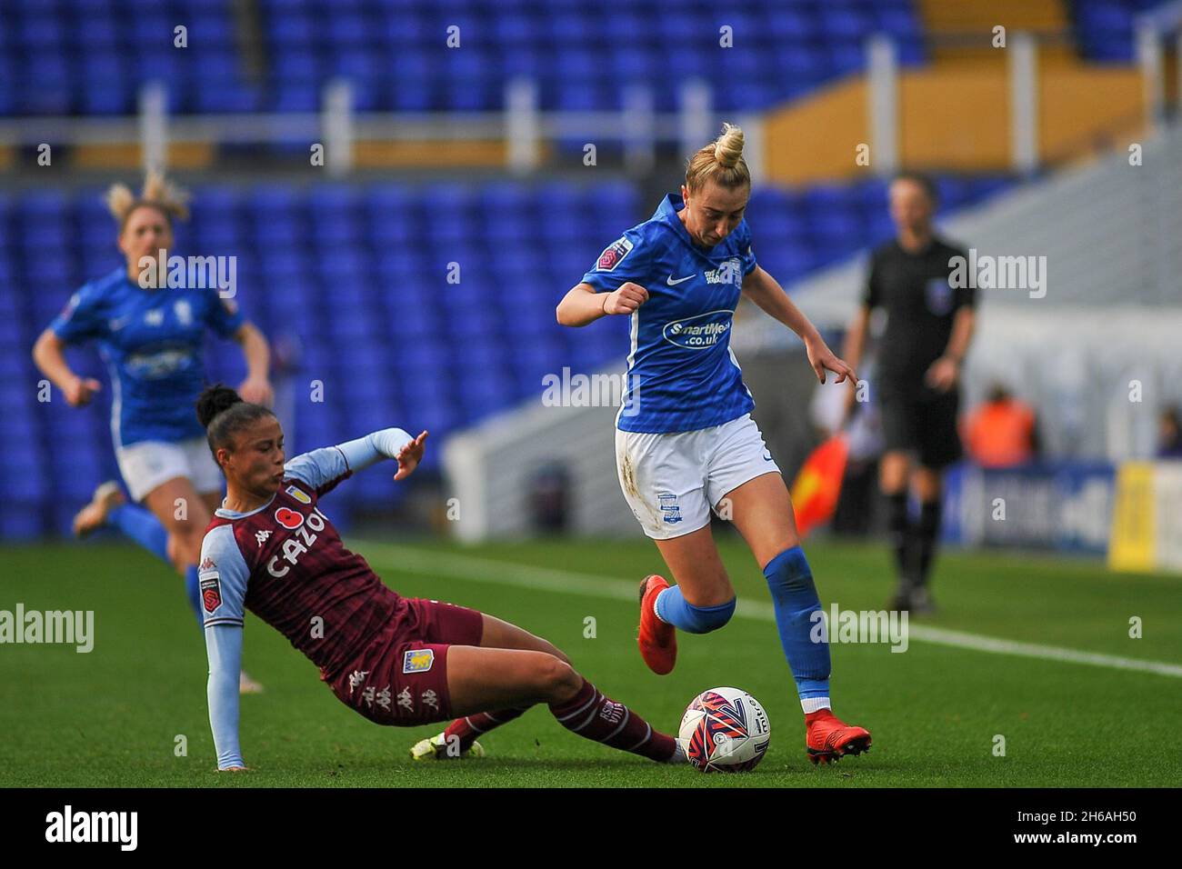 Jade Pennock (Birmingham City 11) rides a challenge During the Womens ...