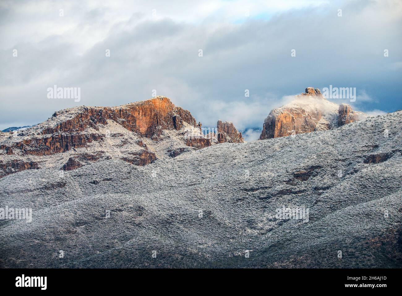 Arizona mountainscape hi-res stock photography and images - Alamy