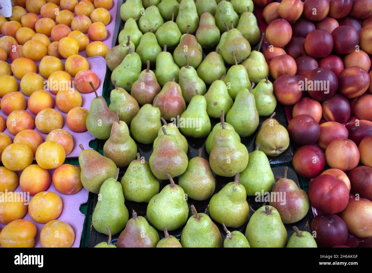 Consumer quality hi-res stock photography and images - Alamy