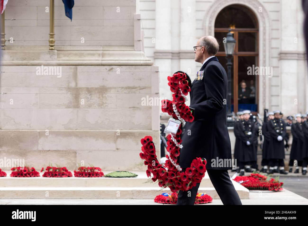 London, UK. 14th Nov, 2021. A dignitary seen walking towards the ...
