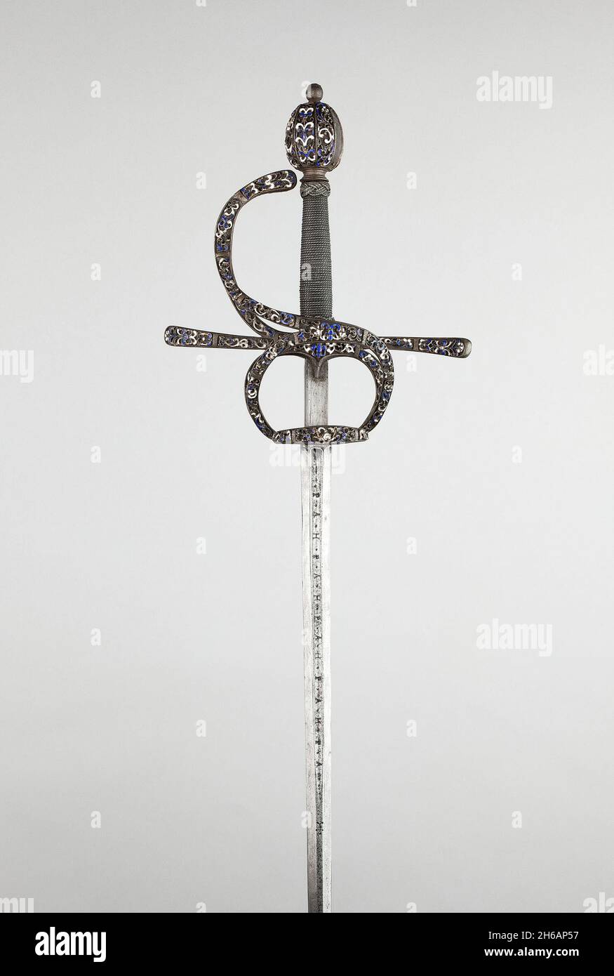 16th century rapier sword hi-res stock photography and images - Alamy