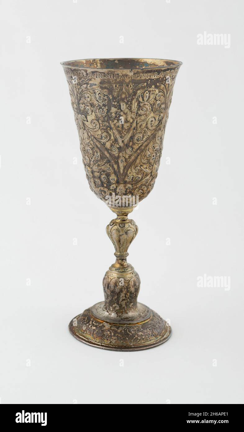 16th century silver cup hi-res stock photography and images - Alamy