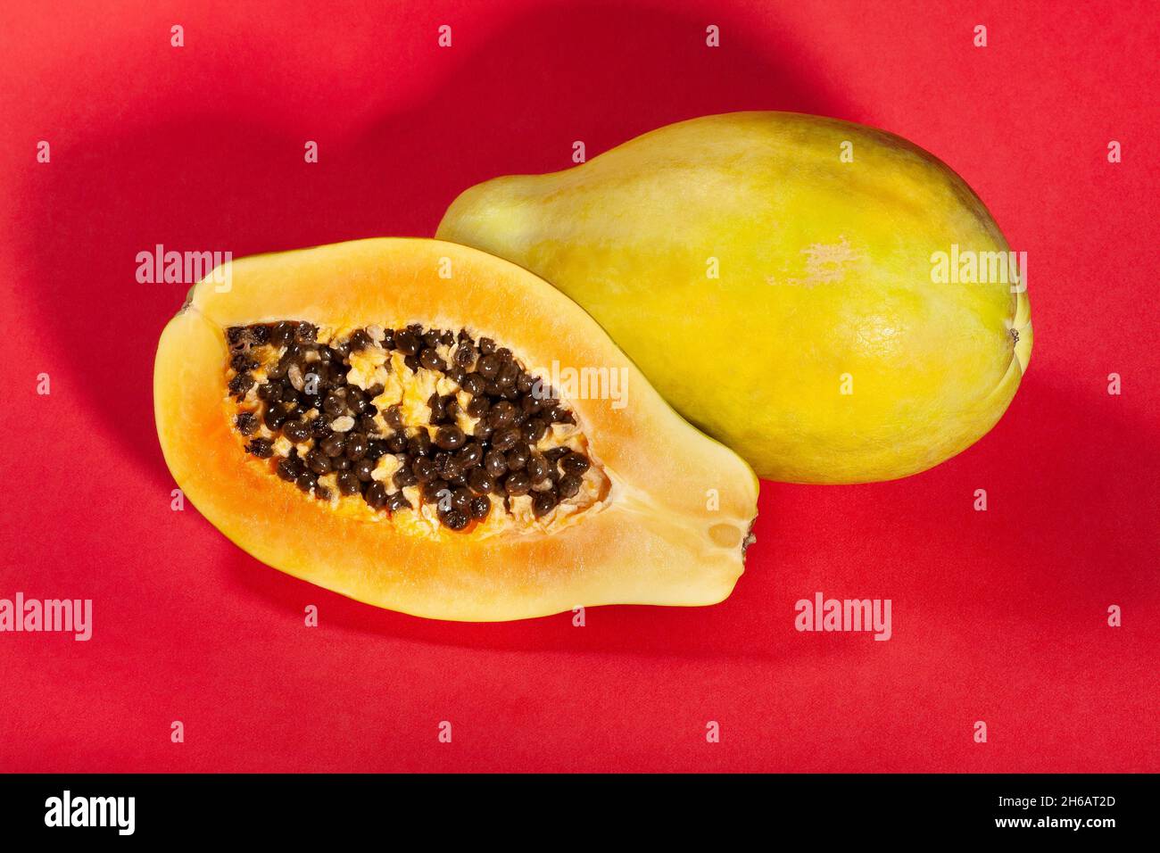 Red papaya hi-res stock photography and images - Alamy
