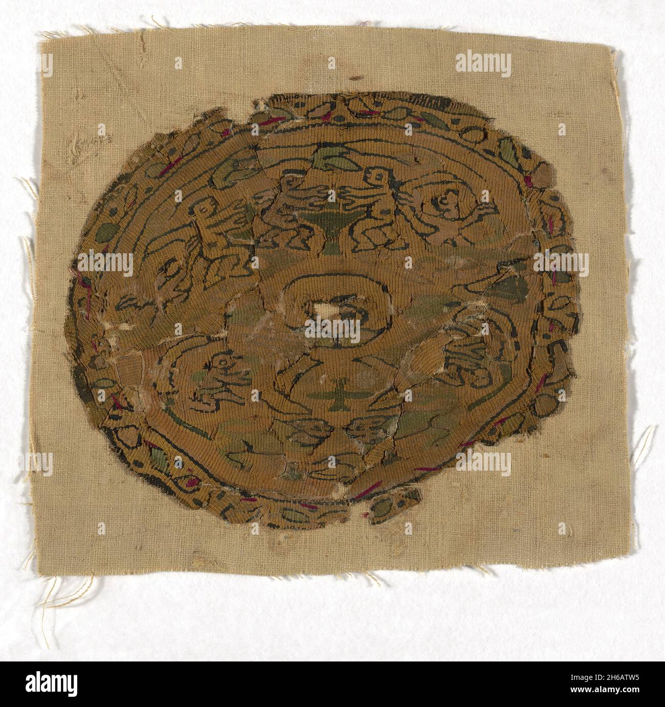 Roundel, Egypt, Roman period (30 B.C.- 641 A.D.)/Arab period (641-969 ...