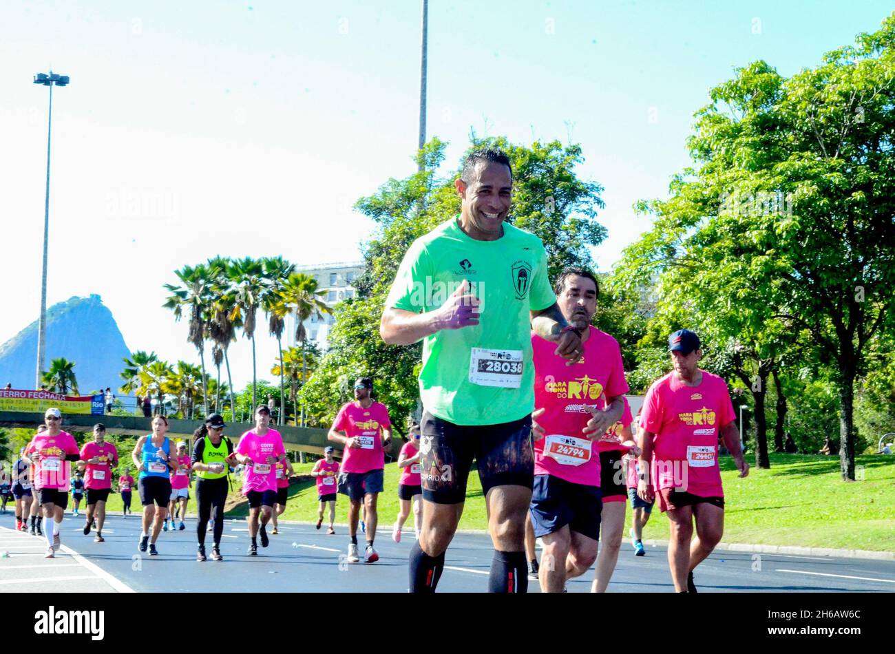 Rio De Janeiro, Brazil. 14th Nov, 2021. The Rio 2021 Half Marathon took ...