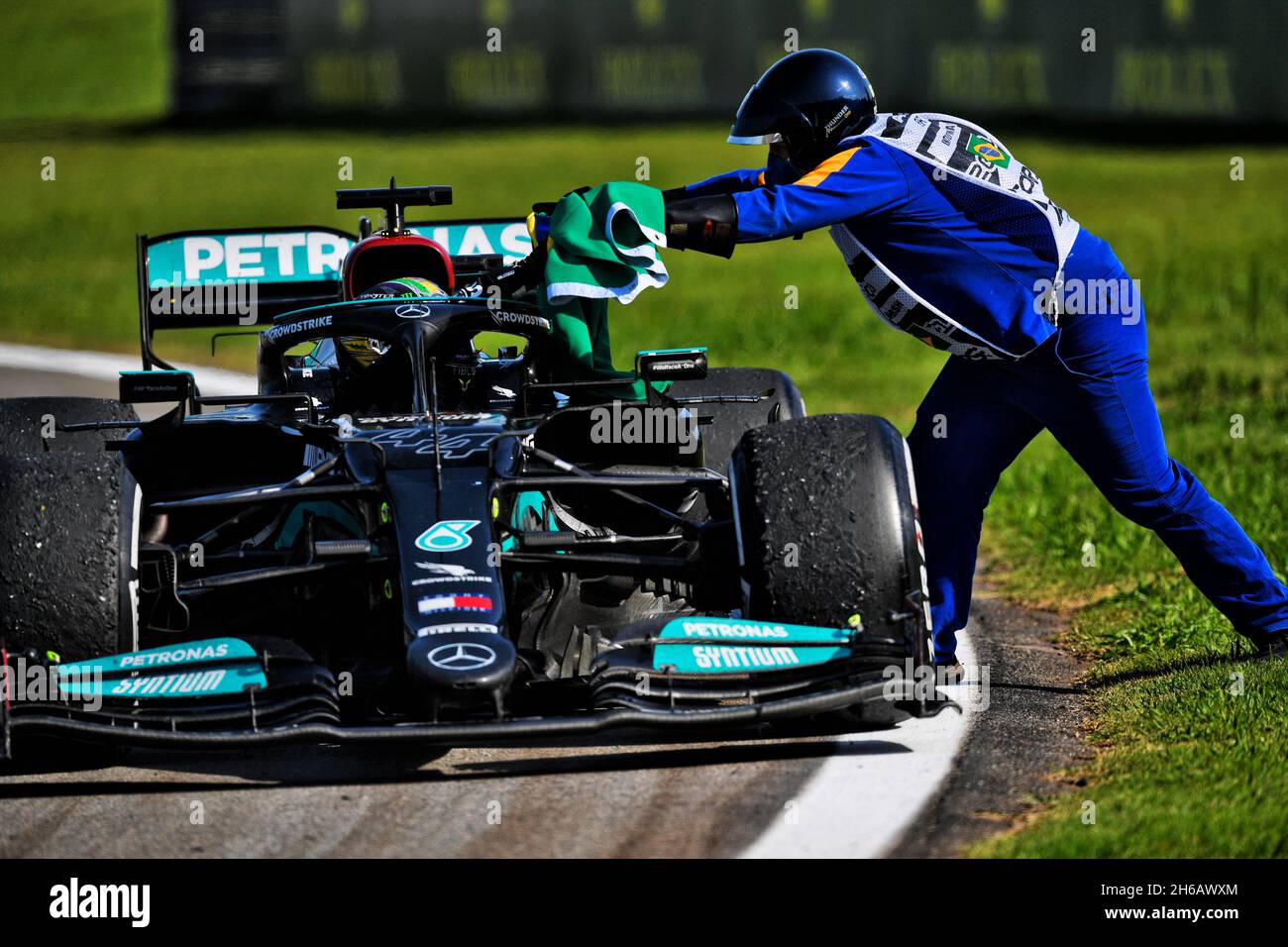 Lewis hamilton brazilian flag 2021 hi-res stock photography and images ...
