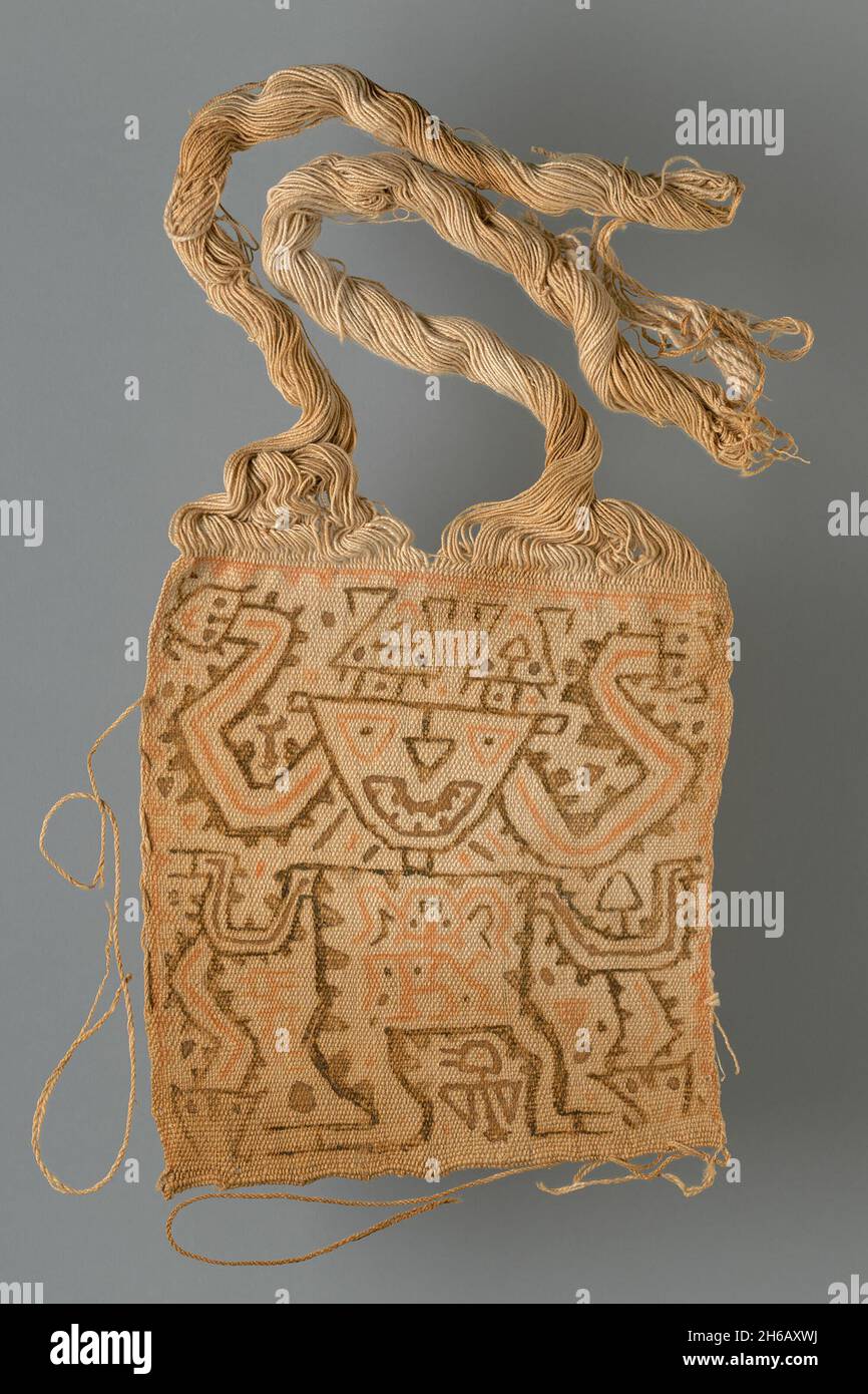 Mummy Mask, Peru, 100/1 B.C Stock Photo - Alamy