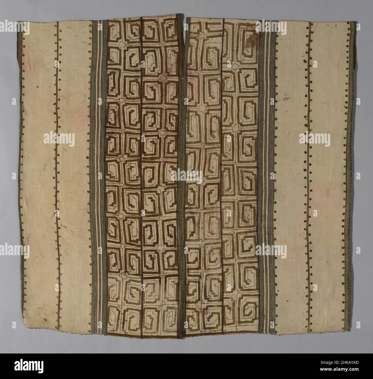 Tunic, Peru, c. 1900. Ucayali, possibly Pucallpa region Stock Photo - Alamy