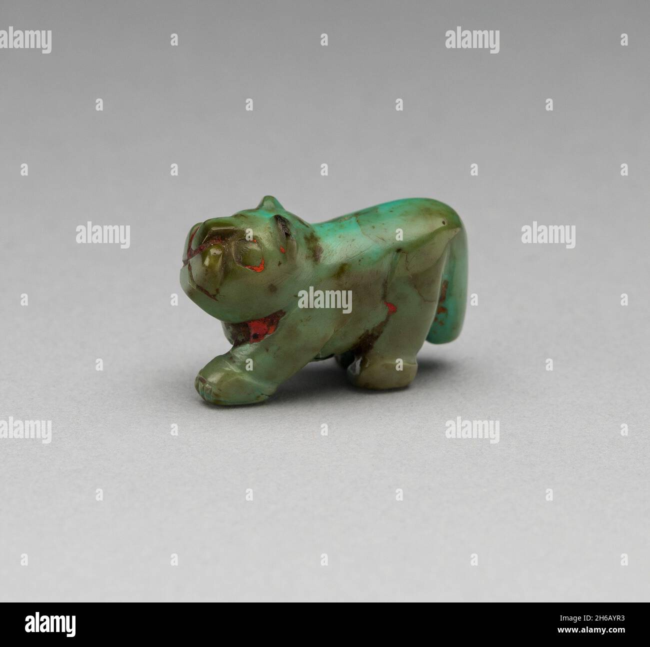 Feline figure hi-res stock photography and images - Alamy