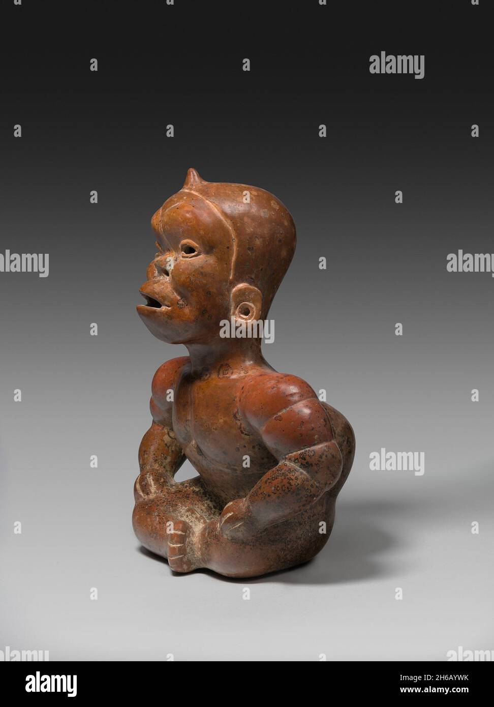 Seated Hunchbacked Dwarf, A.D. 300/400 Stock Photo - Alamy