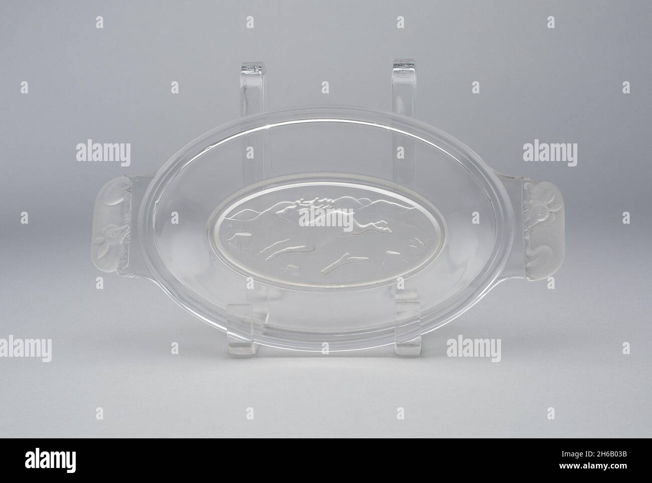 Oval shaped platter hi-res stock photography and images - Alamy