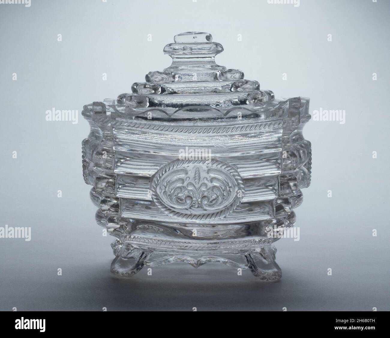 Covered sugar bowl hi-res stock photography and images - Alamy