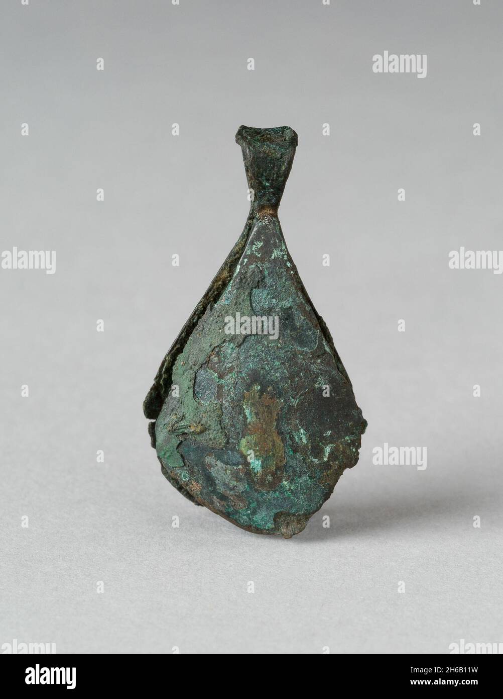 Oval-Shaped Tweezers, Probably A.D. 1000/1400 Stock Photo - Alamy