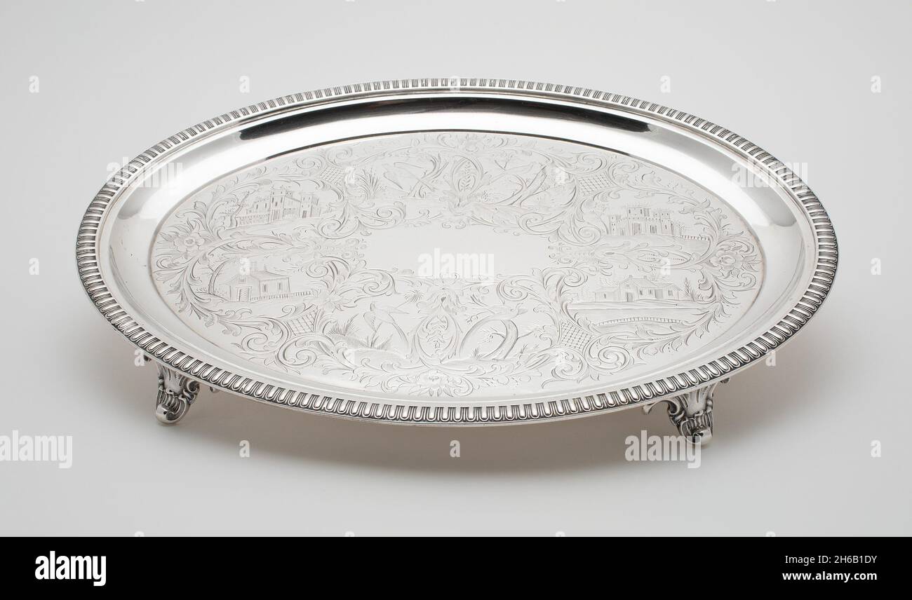 Silver gallery tray hi-res stock photography and images - Alamy