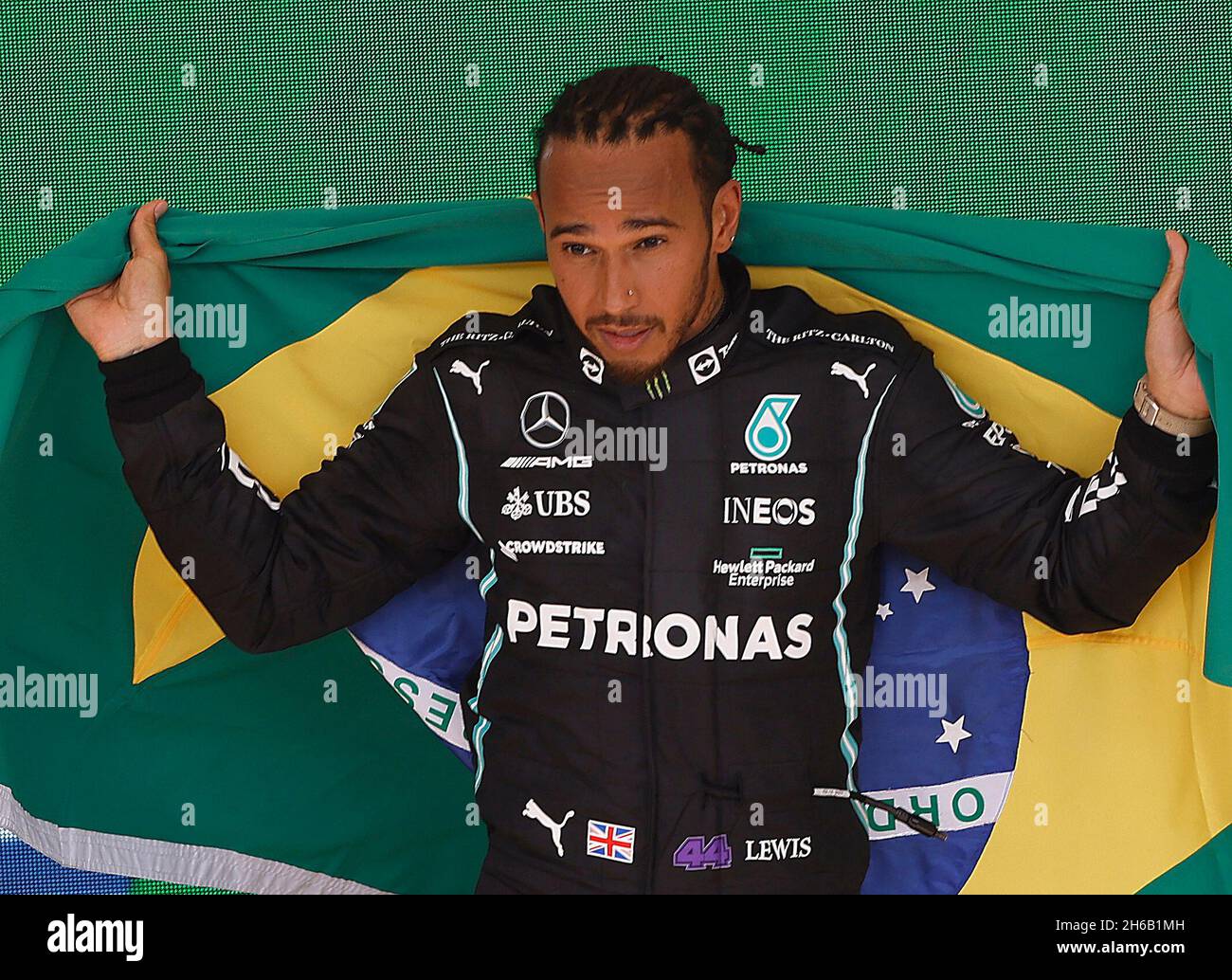 Lewis hamilton brazilian flag 2021 hi-res stock photography and images ...