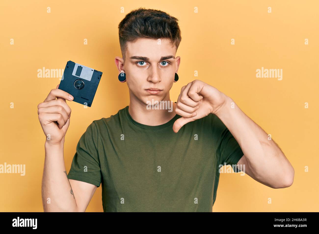 Face down floppy disk hi-res stock photography and images - Alamy