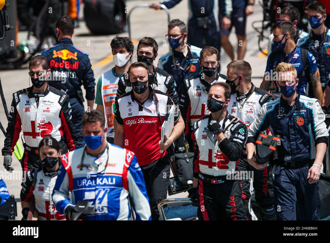 Alfa Romeo Racing ORLEN Team, ambiance mechanics during the Formula 1 ...