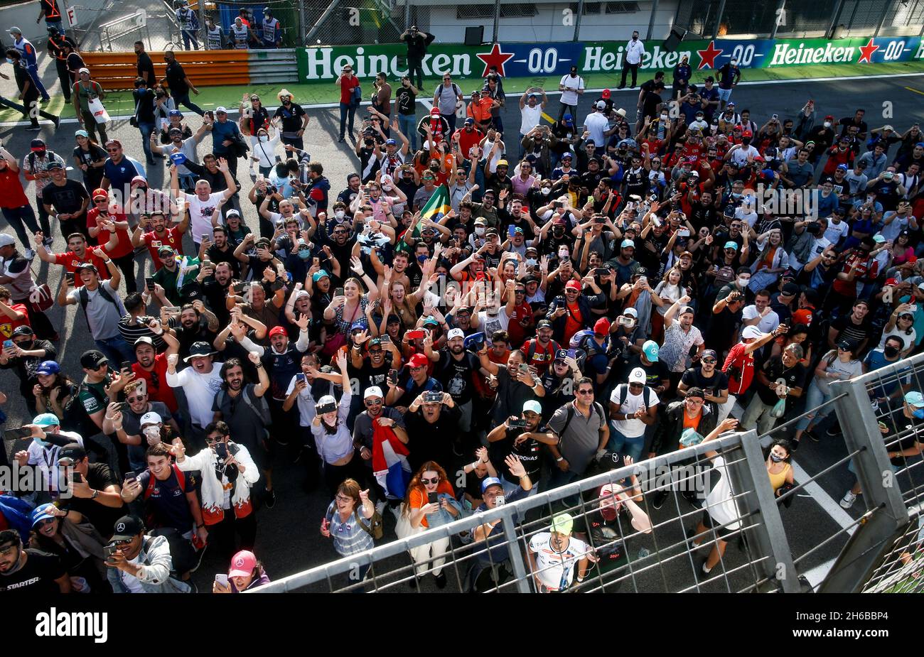 Sao Paulo, Brazil. 14th Nov, 2021. Fans, F1 Grand Prix of Brazil at ...