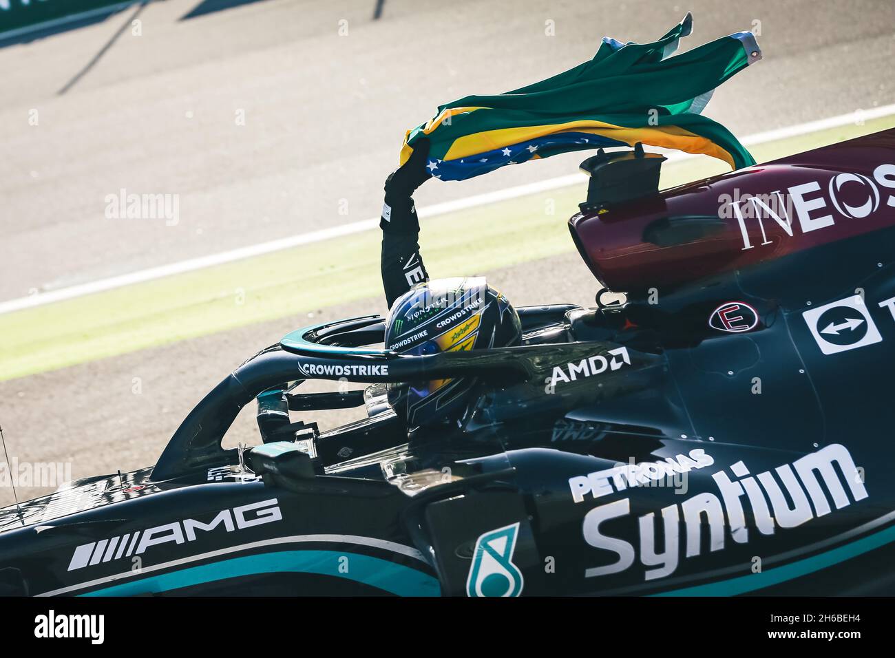 Race winner Lewis Hamilton (GBR) Mercedes AMG F1 W12 celebrates ...
