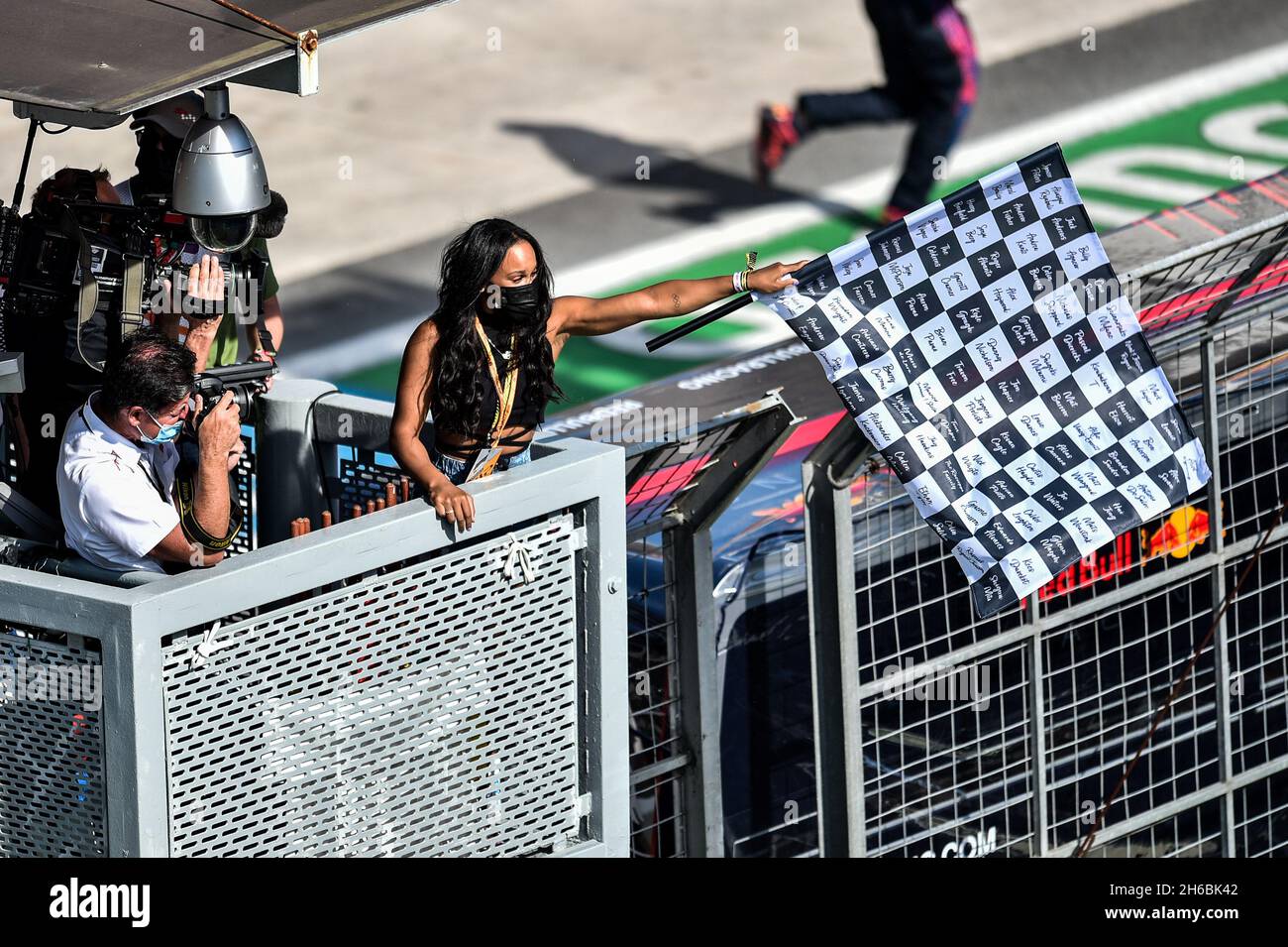 Lewis hamilton flag hi-res stock photography and images - Alamy