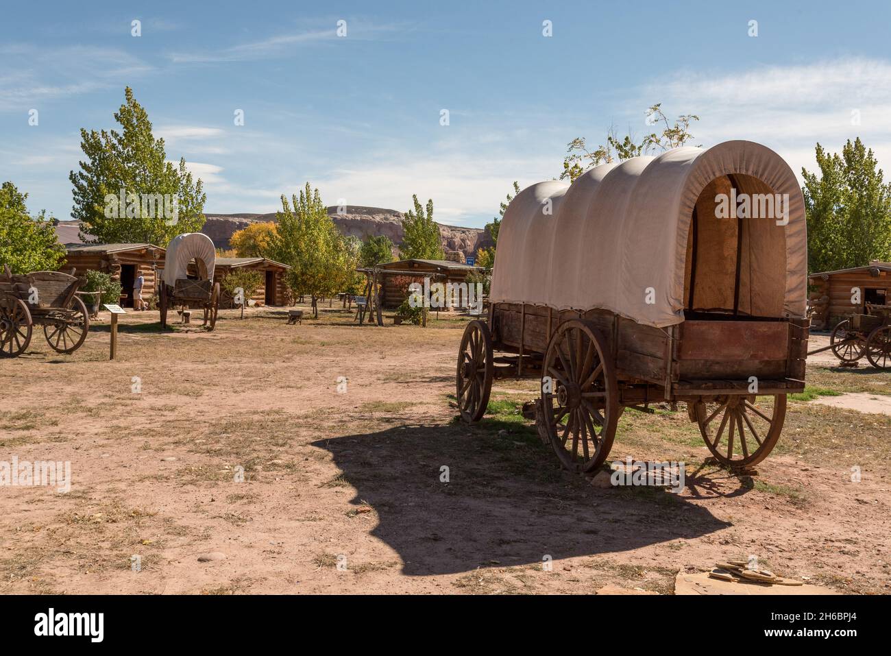 Antique western style covered wagon, USA Stock Photo - Alamy