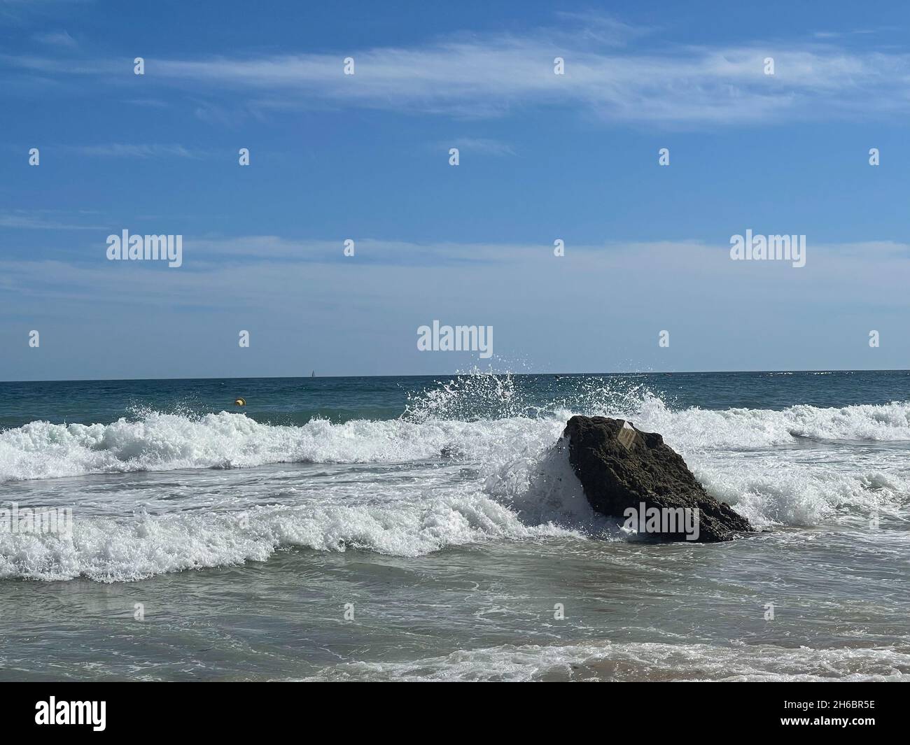 Praia Dona Ana Ponta da Piedade with turquoise sea water and cliffs ...