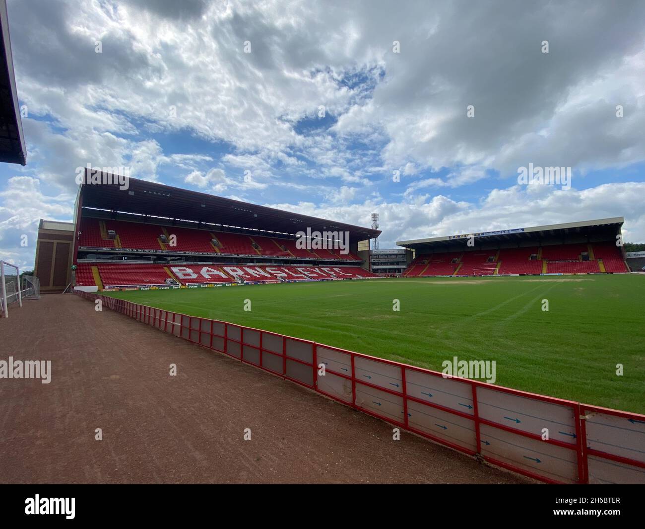 Barnsley fc car park hi-res stock photography and images - Alamy