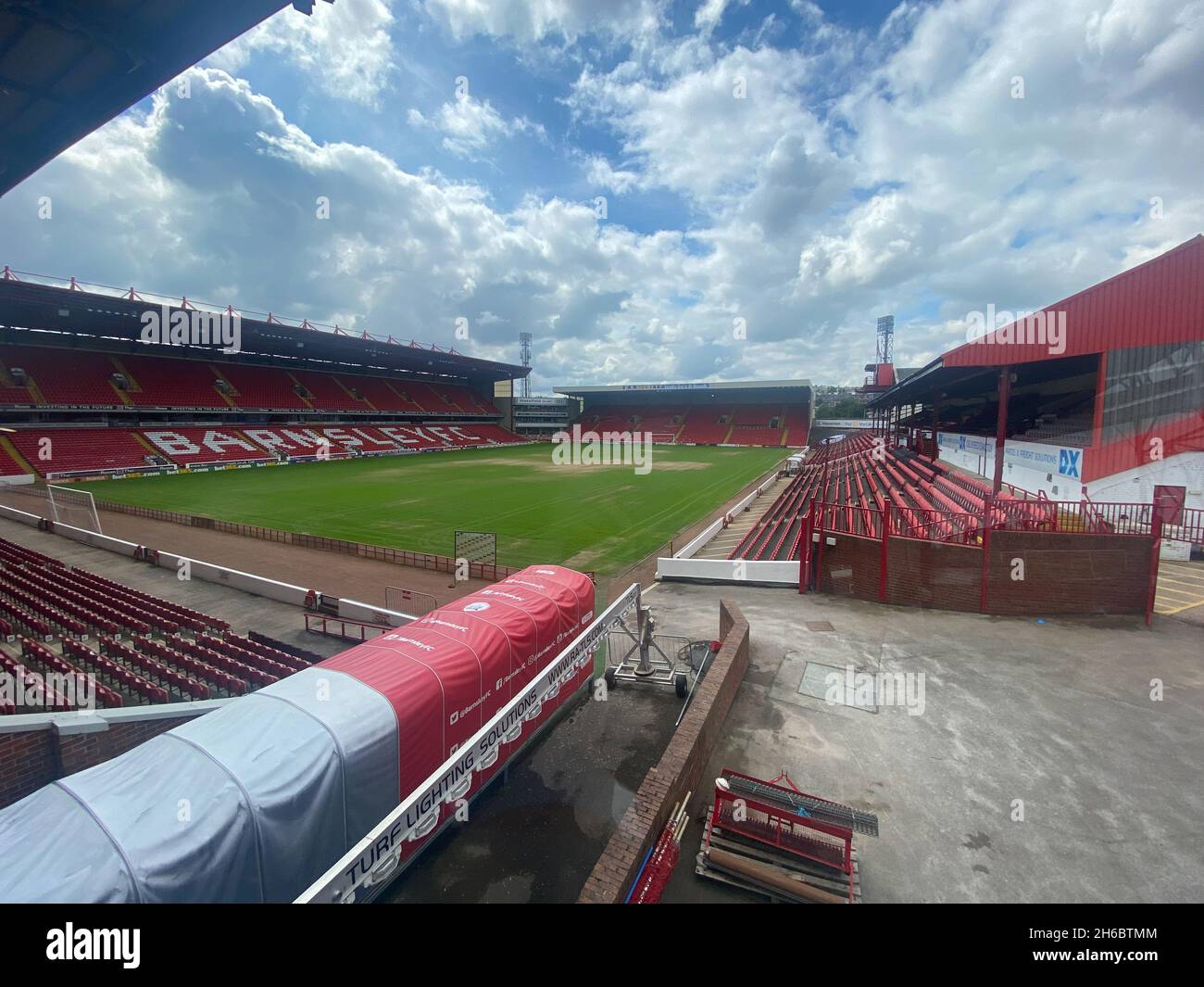 Barnsley fc stand hi-res stock photography and images - Alamy