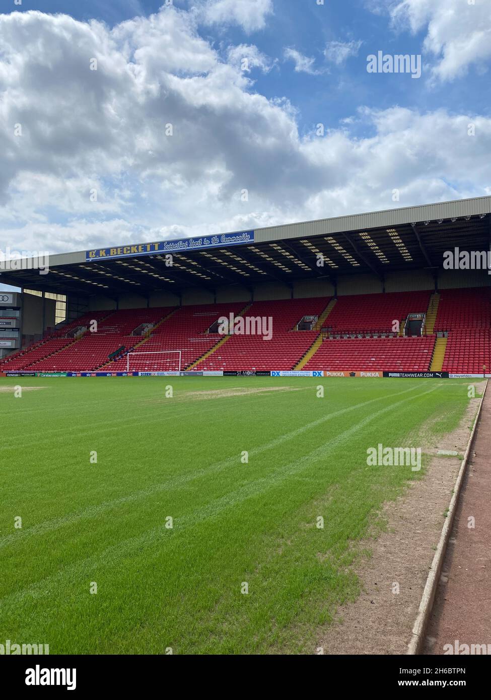 Barnsley fc stand hi-res stock photography and images - Alamy