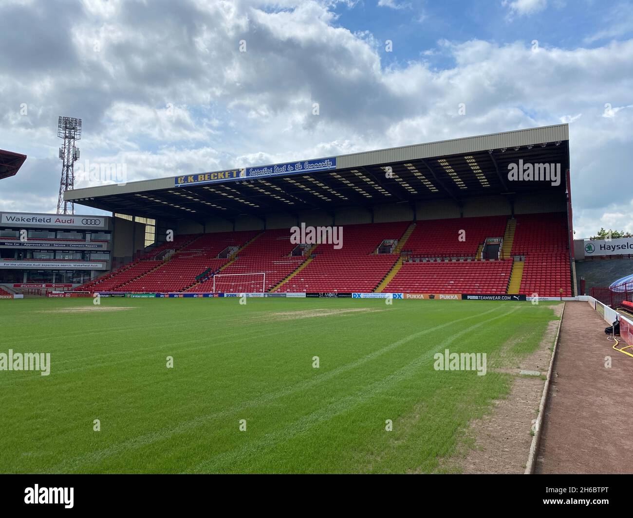Barnsley fc stand hi-res stock photography and images - Alamy