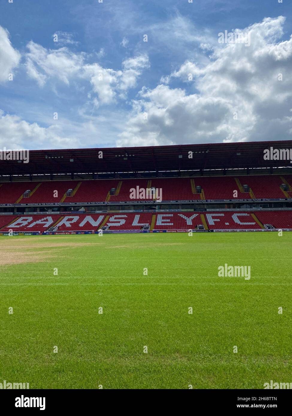 Barnsley fc stand hi-res stock photography and images - Alamy