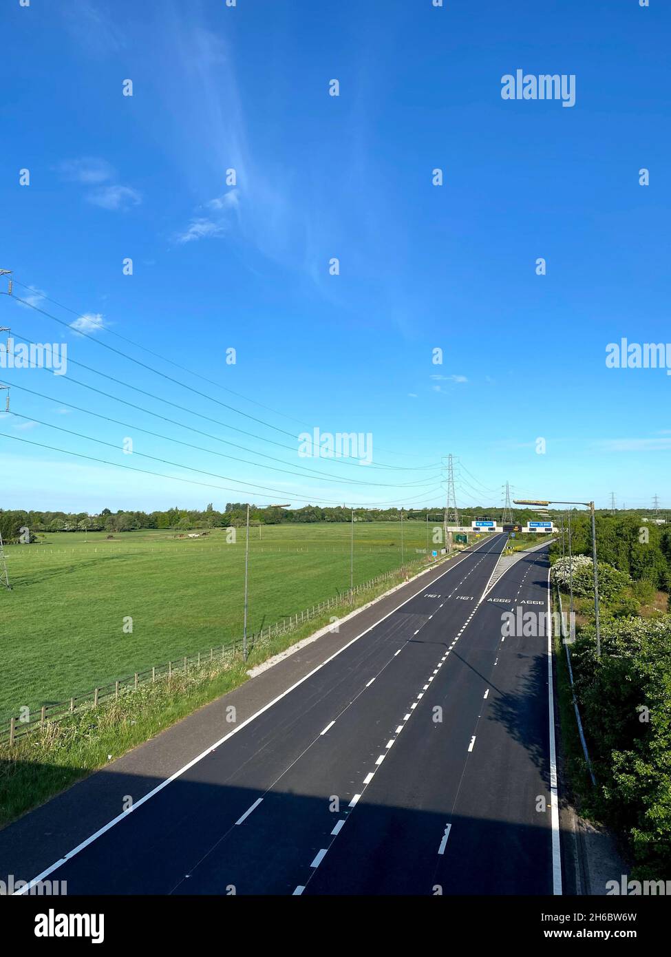 Beautiful empty asphalt freeway motorway hi-res stock photography and ...