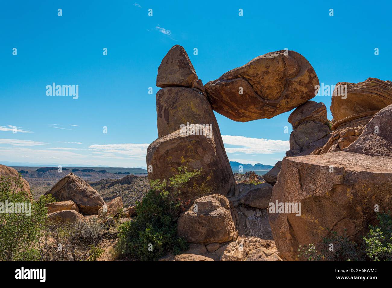 Scenic balanced rock in the Big Bend National Park, USA Stock Photo - Alamy