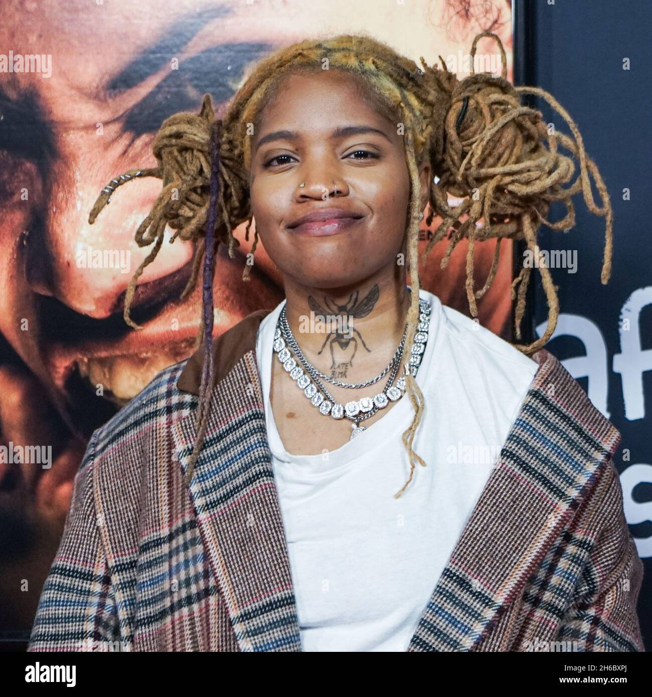 La india singer hi-res stock photography and images - Alamy