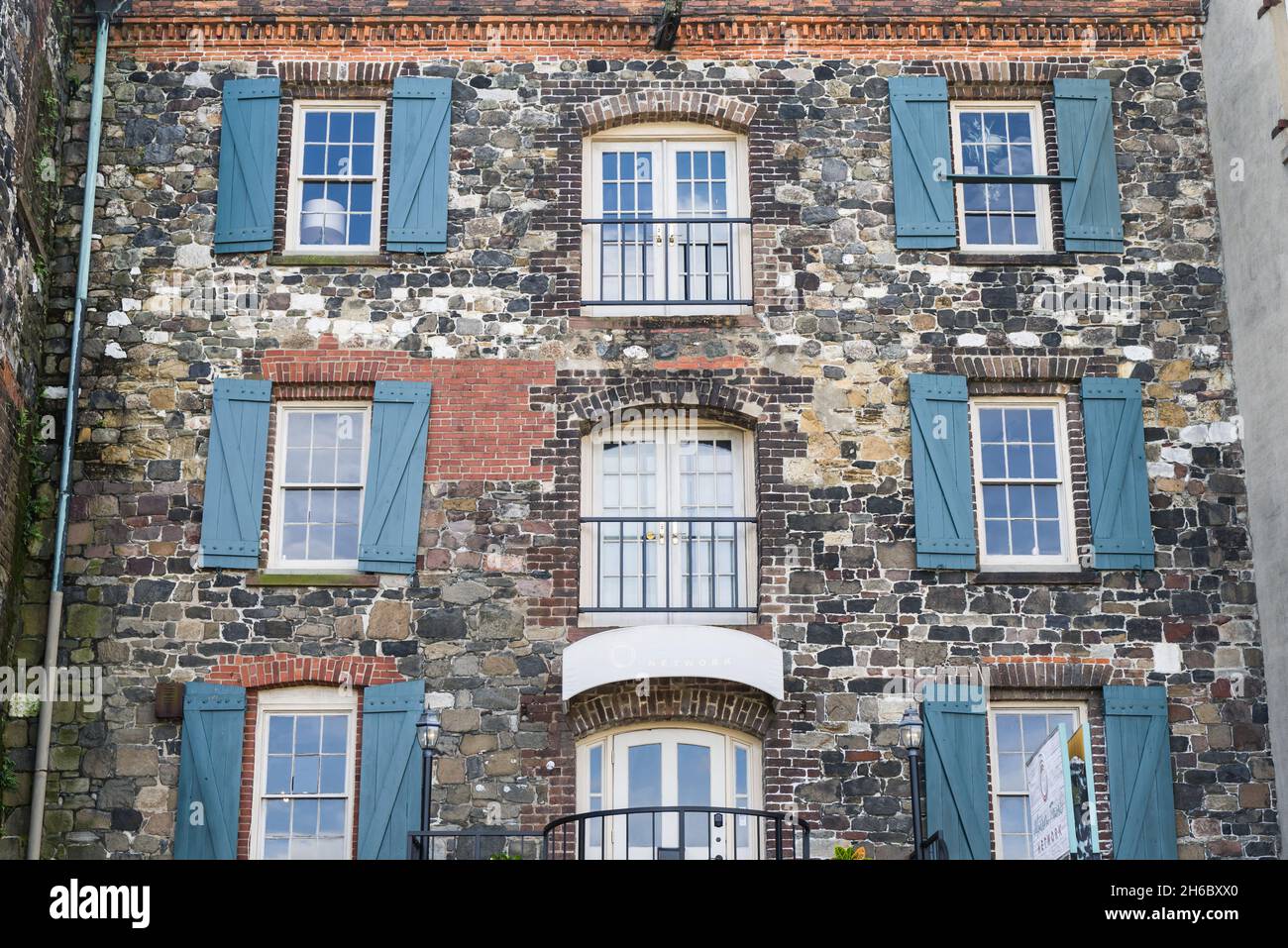 Weathered old building hi-res stock photography and images - Alamy