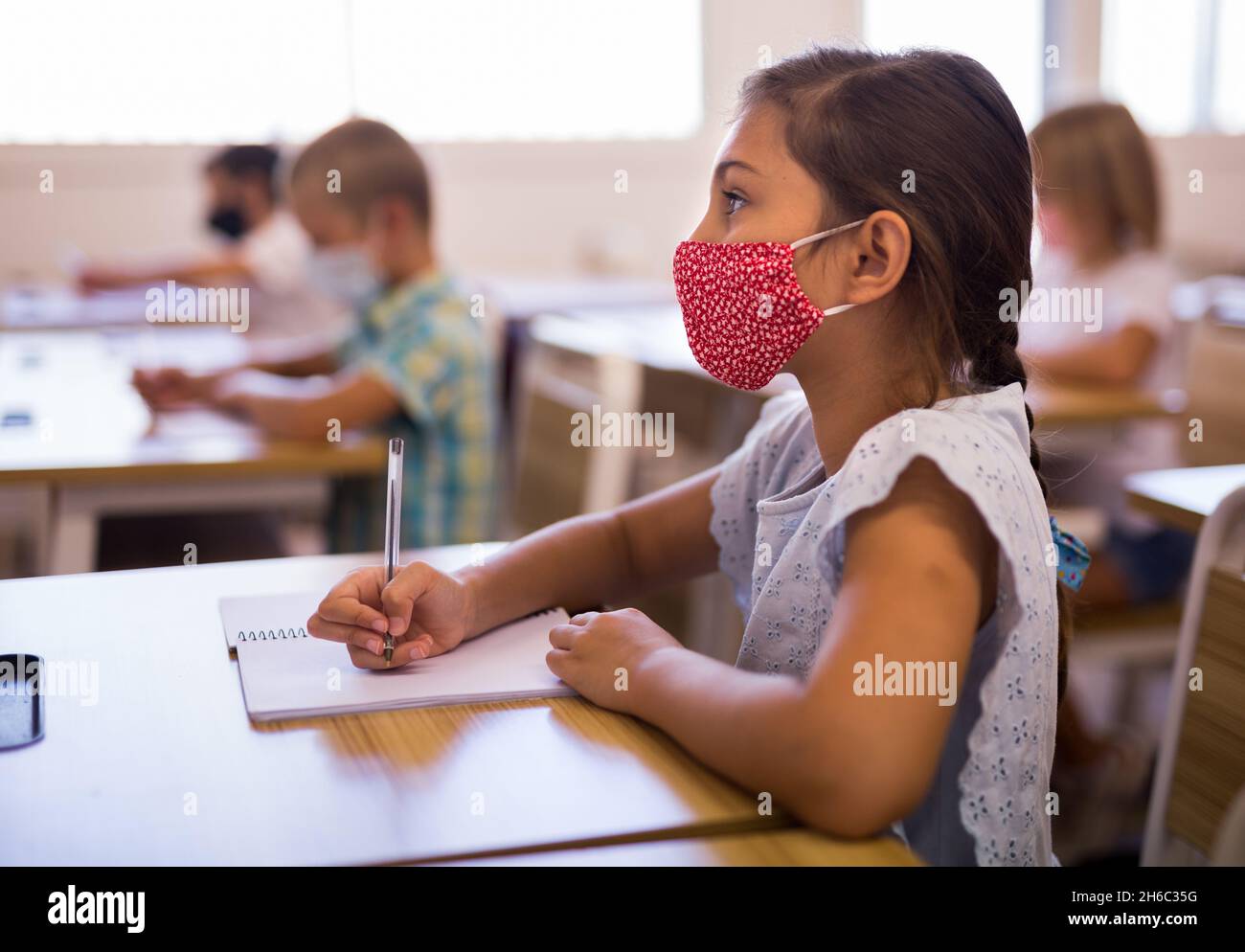 Schoolkid mask hi-res stock photography and images - Alamy
