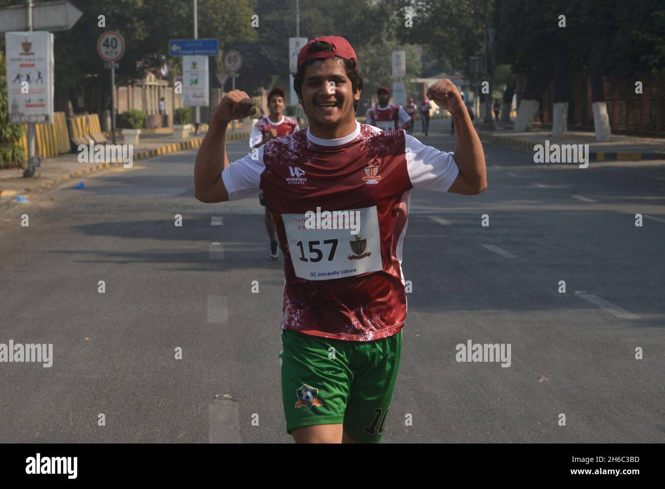 Lahore, Punjab, Pakistan. 14th Nov, 2021. Pakistani students ...